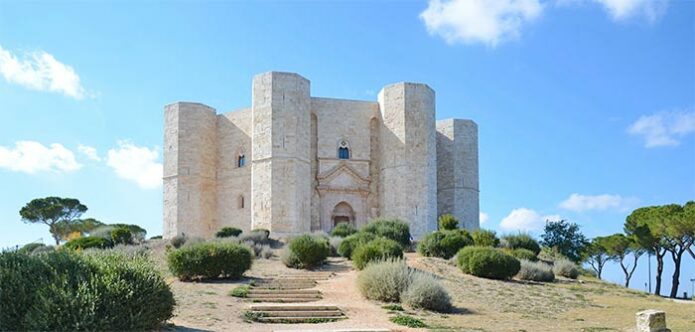 Schone Castel Del Monte Apulien Bild